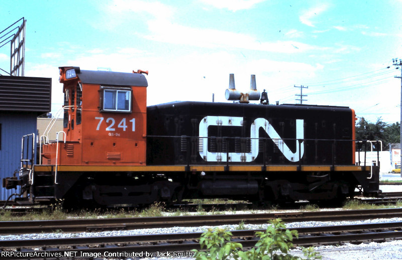 CN 7241